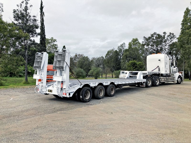 1995 AIR RIDE LOW LOADER TRAILER for sale