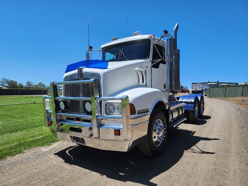 2003 KENWORTH T404 S CAT C15 90T for sale