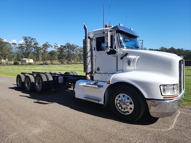 2008 KENWORTH T408 CAT , 18SP TAKE 8.4 BODY for sale