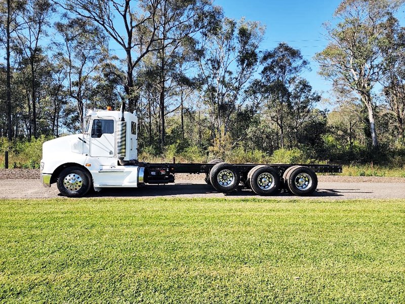 2008 KENWORTH T408 CAT , 18SP TAKE 8.4 BODY for sale