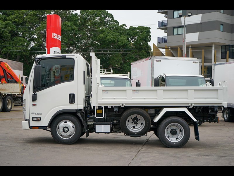2022 ISUZU NMR 60/45-150 AMT N SERIES - NMR 60/45-150 TRI-TIPPER 3.0L T ...