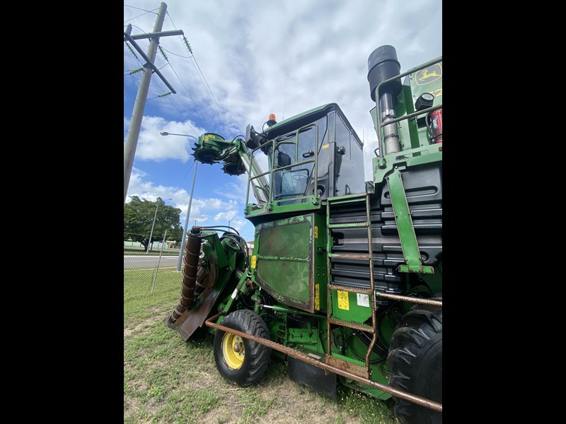 2015 JOHN DEERE 3520 for sale