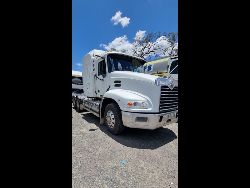 2005 MACK VISION CX 688RS for sale