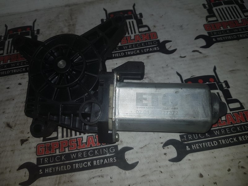 MERCEDES-BENZ MERCEDES-BENZ 02.01.82.227372 TRUCK POWER LEFT WINDOW ...