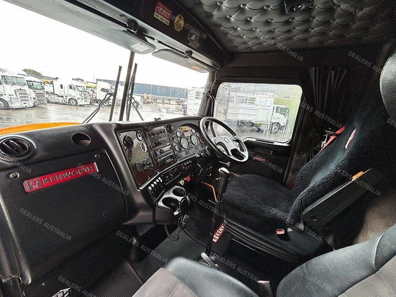 2015 KENWORTH T609 for sale