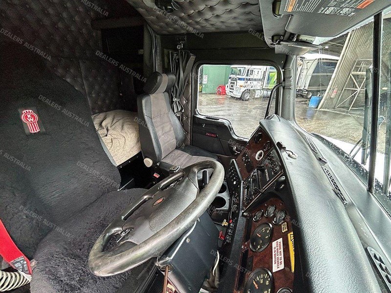 2015 KENWORTH T609 for sale