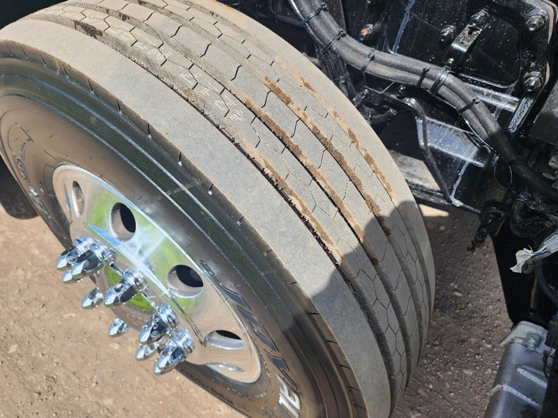 2015 KENWORTH T409 SAR CUMMINS E5 FRESH REBUILD for sale