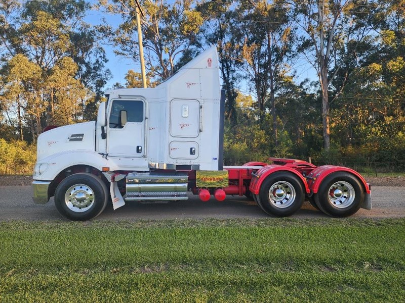 2013 KENWORTH T403 36INCH BUNK 18SP for sale