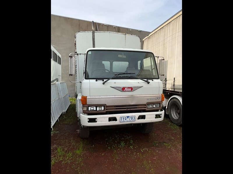 1988 HINO FF RANGER 8 HORSE TRUCK for sale