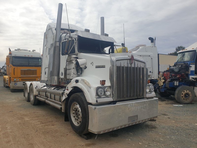 2010 KENWORTH T408 dismantling