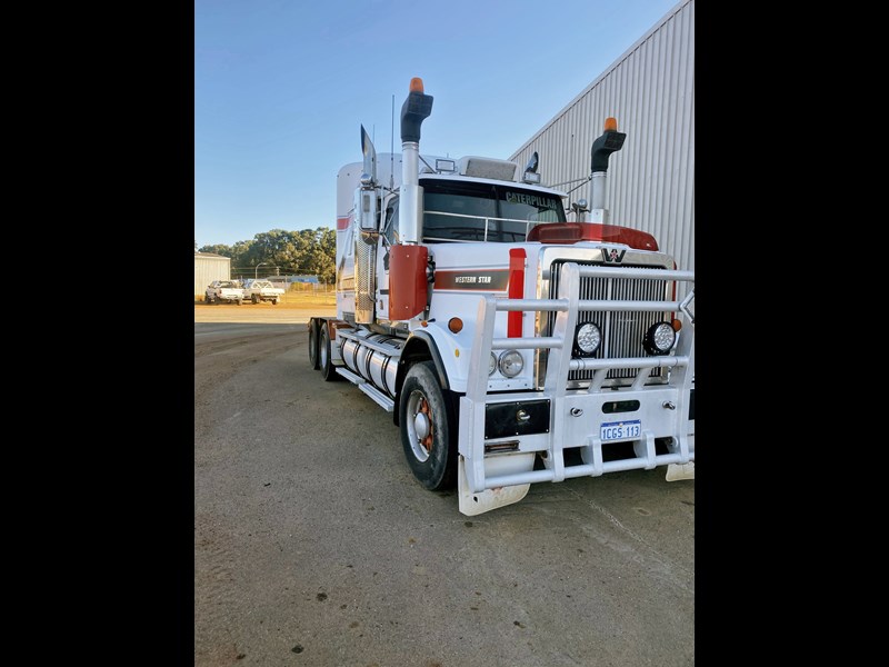2006 WESTERN STAR 4964 FX for sale