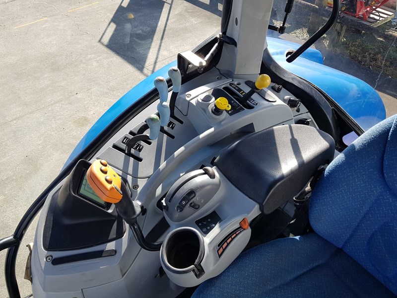 NEW HOLLAND T6080 for sale