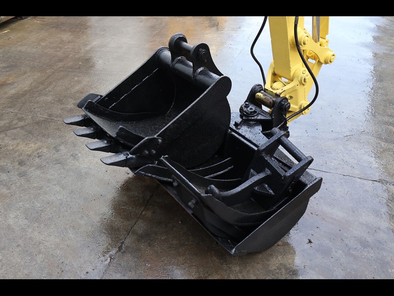 2011 YANMAR VIO35-5B for sale