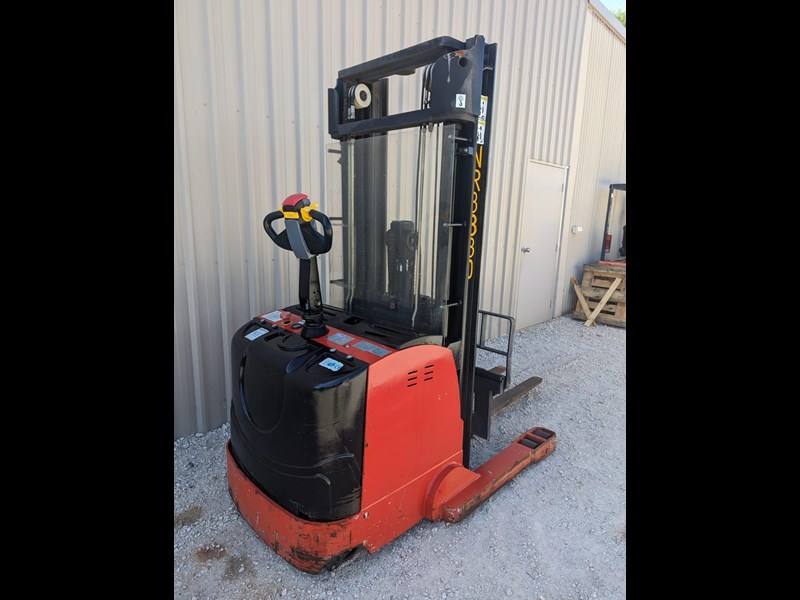 XILIN 1.35T ELECTRIC WALKIE REACH STACKER for sale