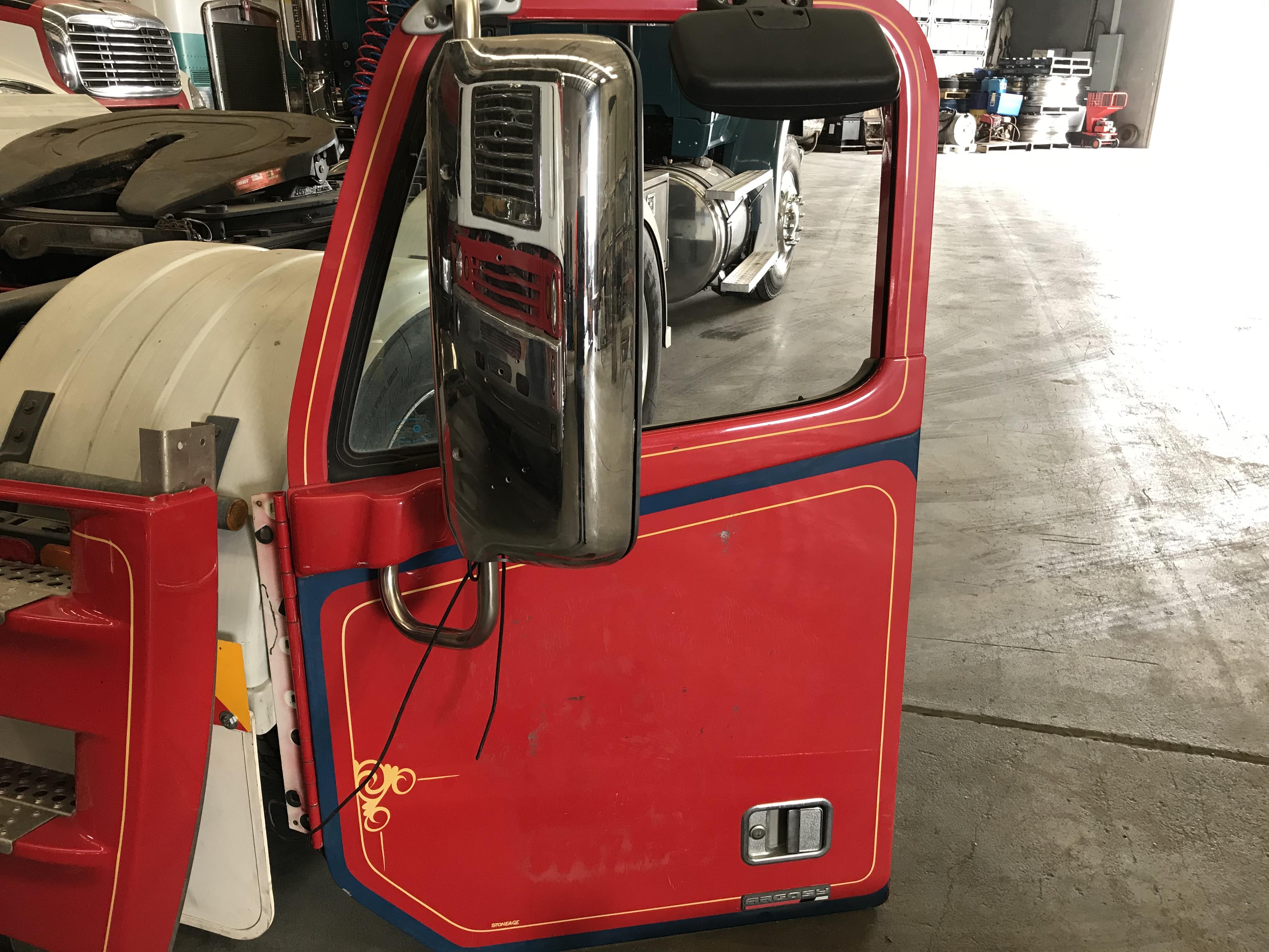 Freightliner Argosy Steps